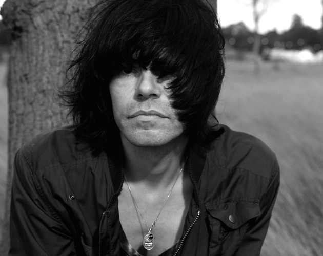 Tim Burgess (The Charlatans) y Ladyhawke han grabado una canción: 'Just ...