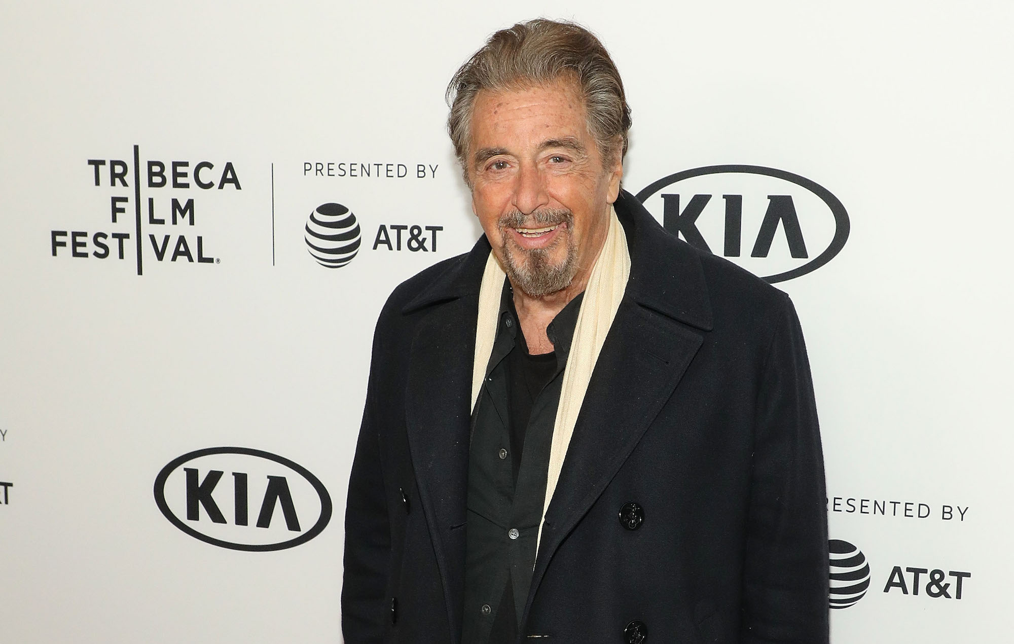 La funda de teléfono de Al Pacino para 'Shrek' se hace viral en Twitter ...