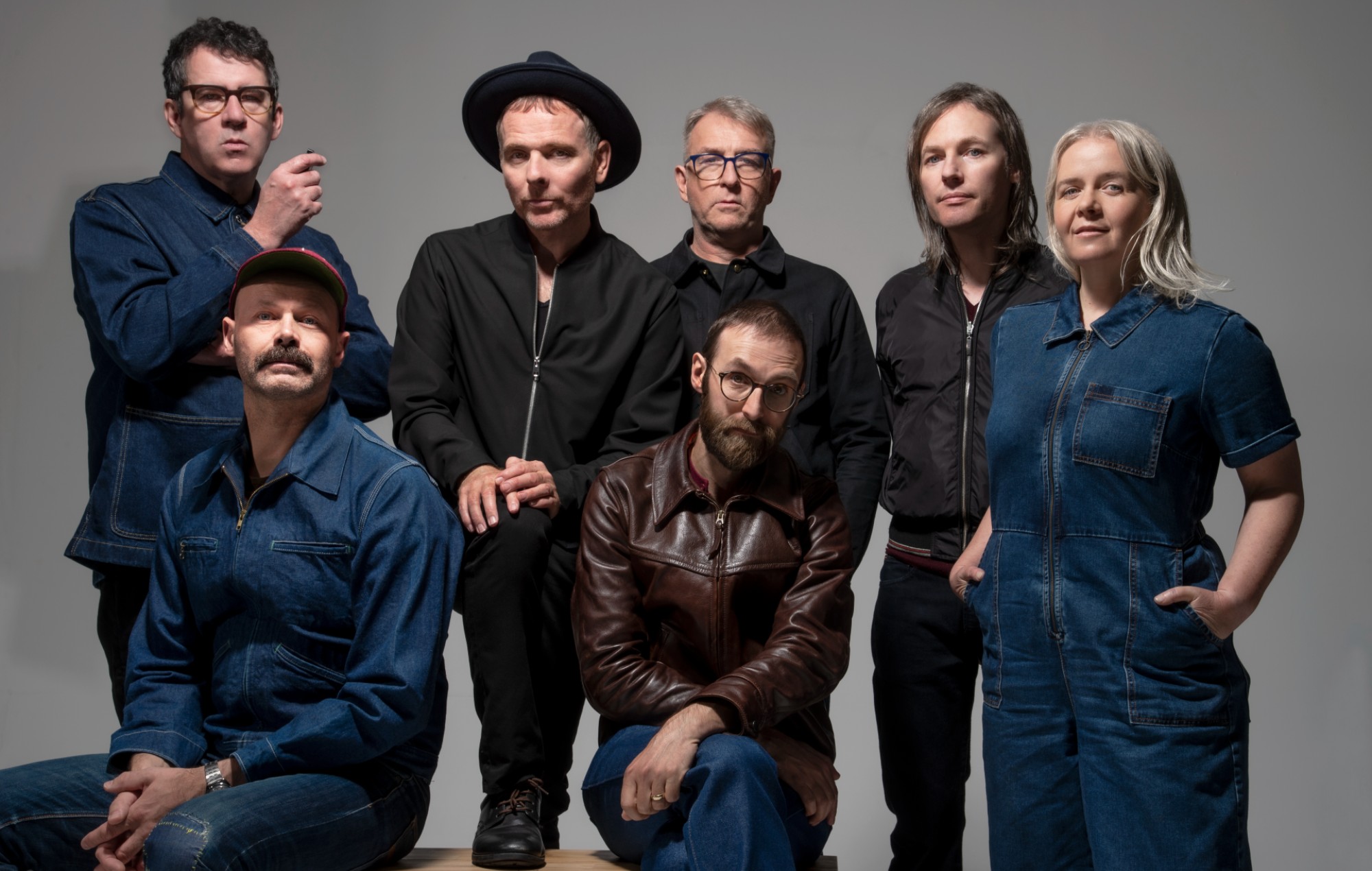 Belle And Sebastian habla del álbum sorpresa 'Late Developers' y de la "power ballad de los 90 ...