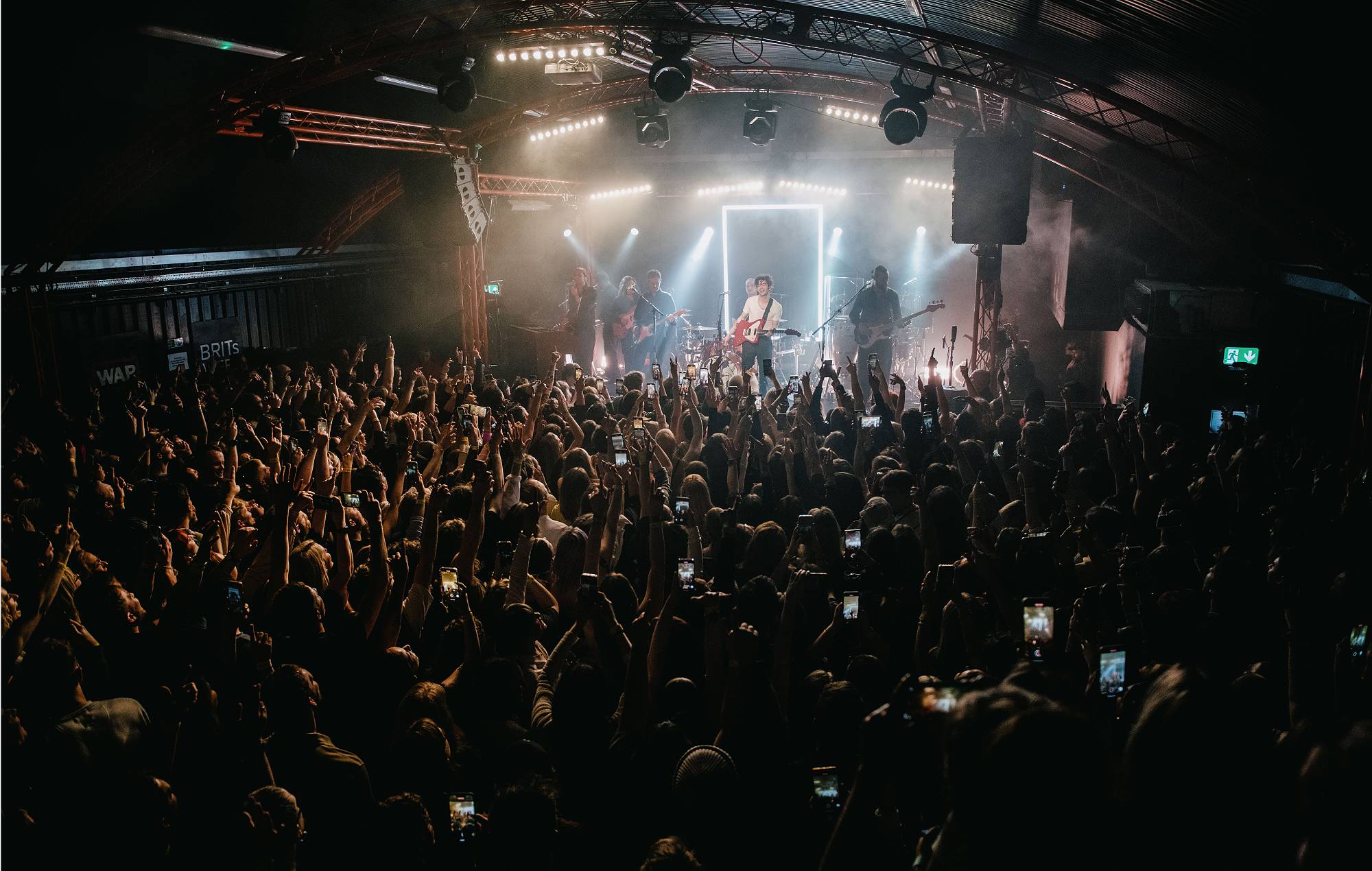 The 1975 ofrece a sus fans la interpretación íntegra de su álbum de ...