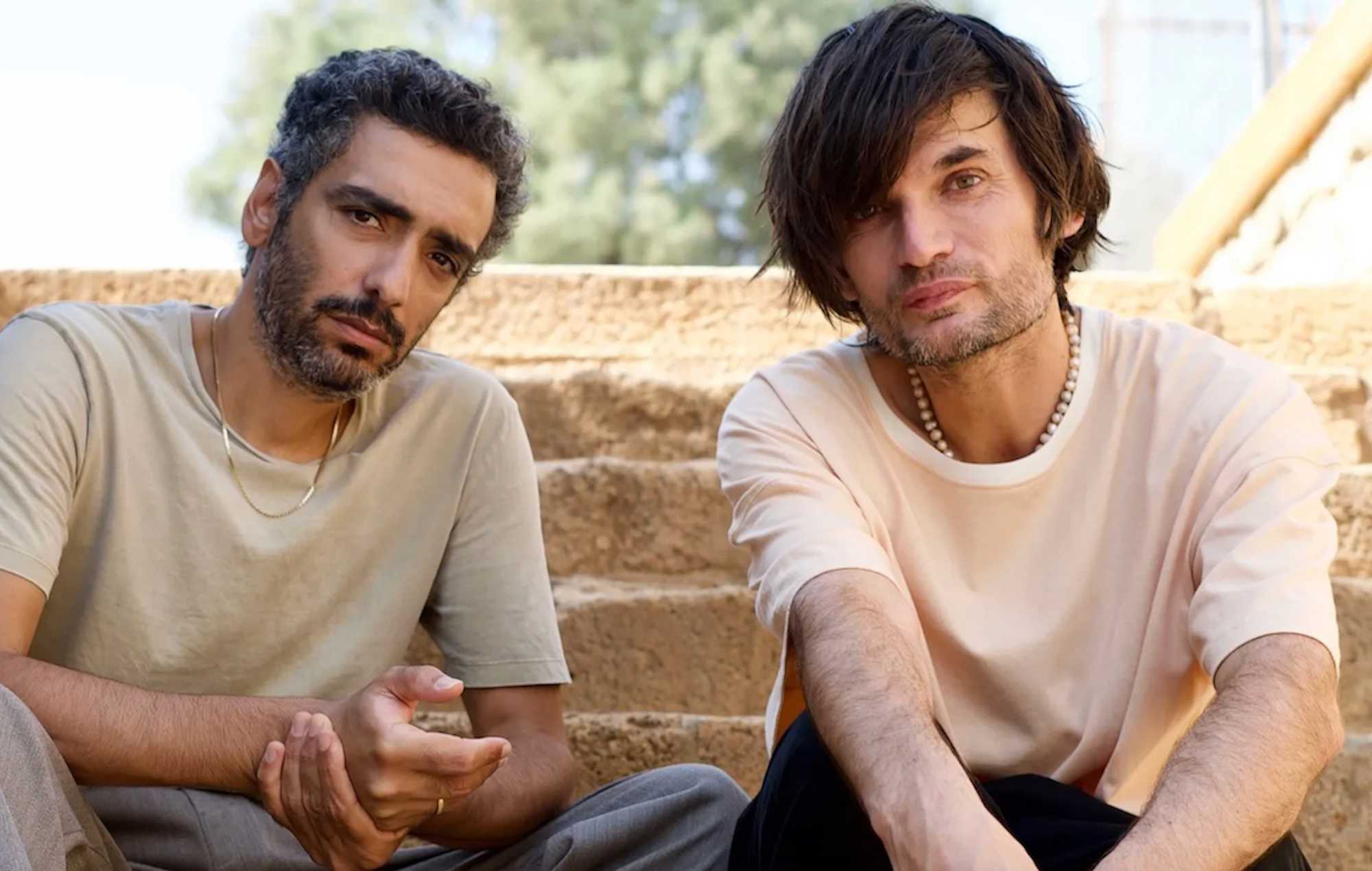 Jonny Greenwood anuncia su nuevo álbum "Jarak Qaribak" con el músico ...