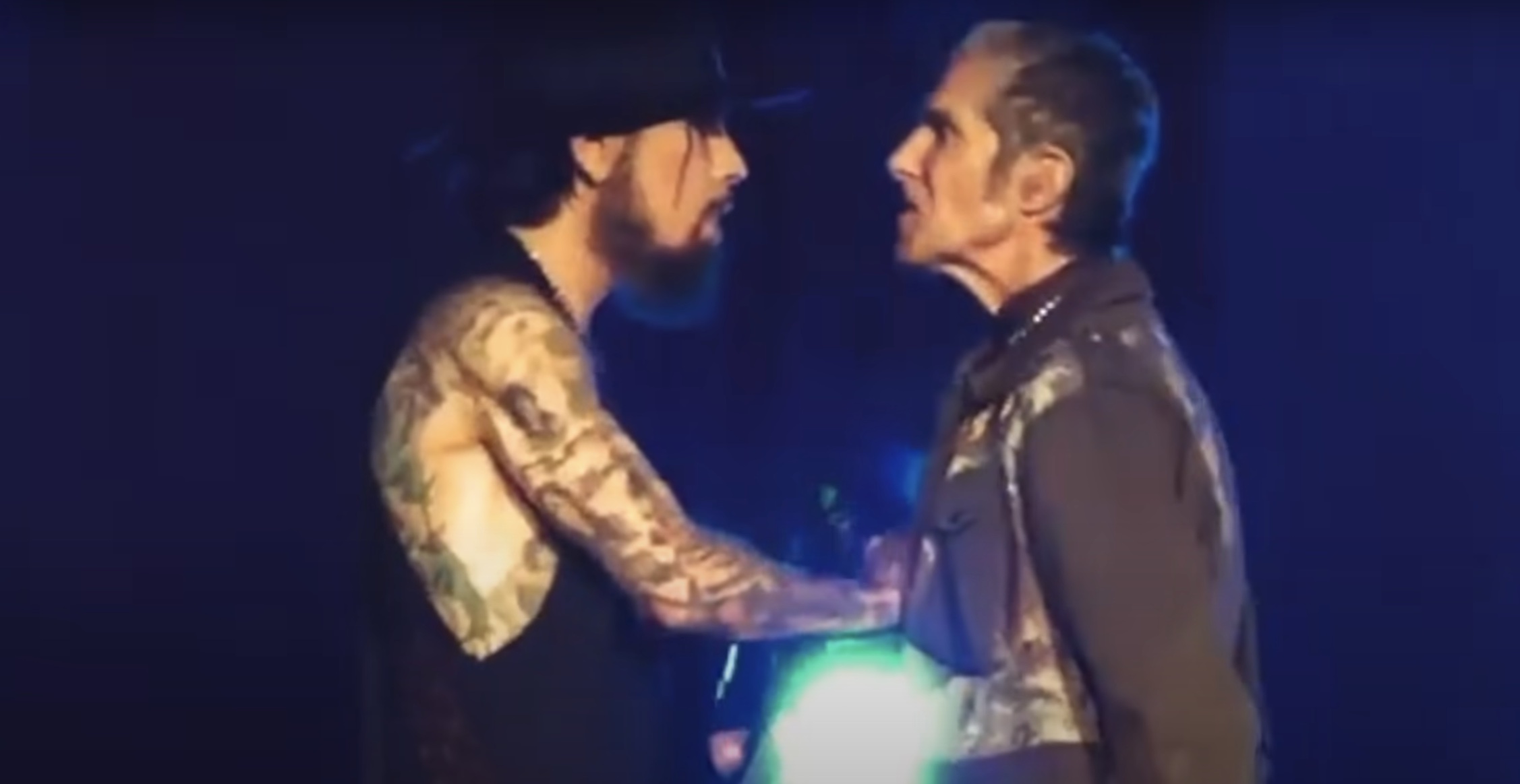 Jane's Addiction se disculpa con sus fans por la pelea en el escenario ...