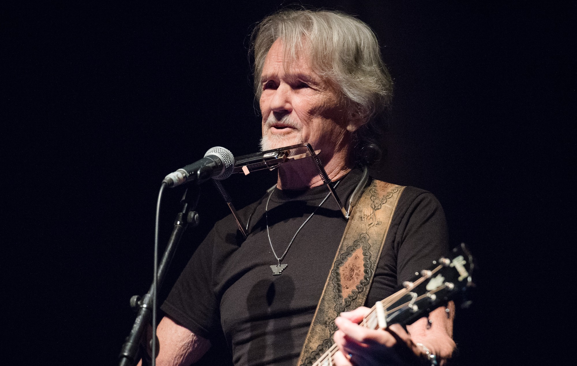 Kris Kristofferson, leyenda del country y estrella de "Ha nacido una ...